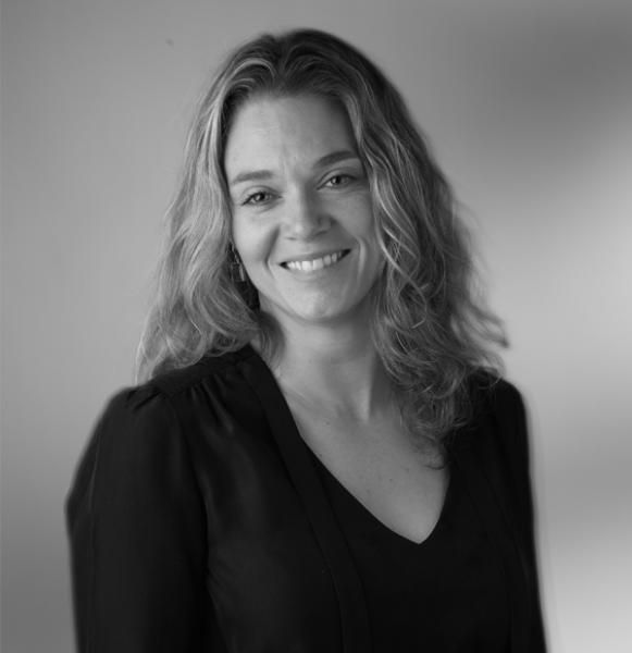 Photo Journal: Erika Larsen - A Quiet Elegance